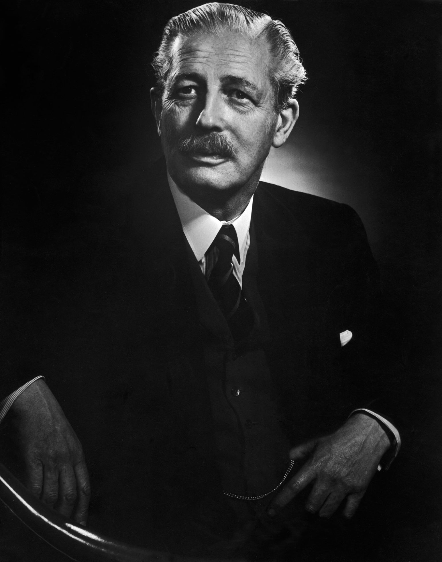 The Crown – Yousuf Karsh
